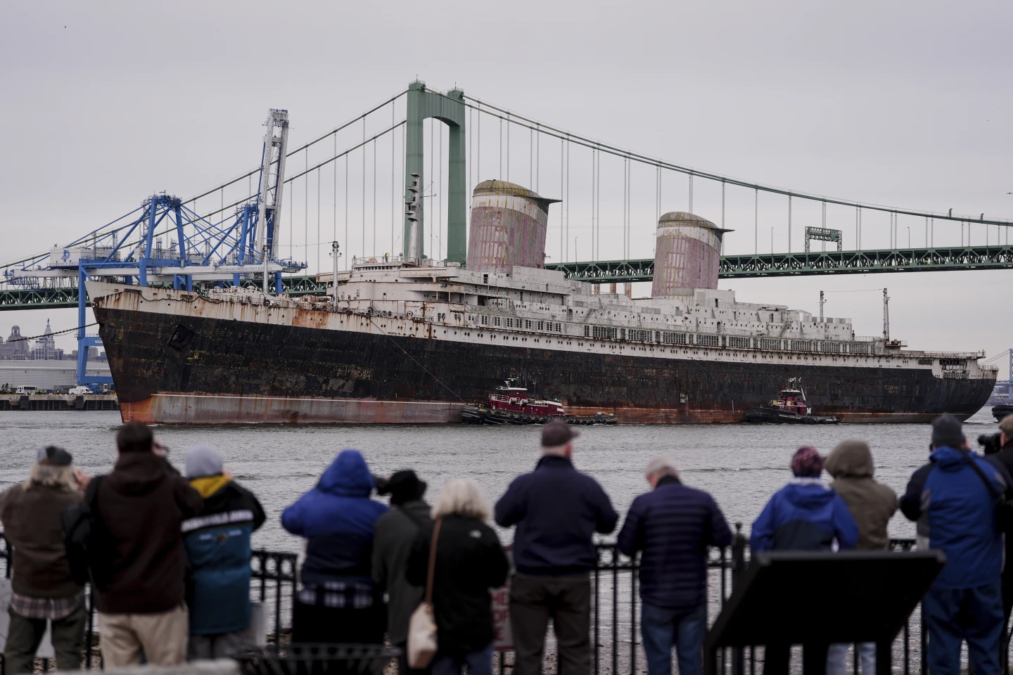 Historic ship completes first leg of journey to become world’s largest ... Historic ship completes first leg of journey to become world’s largest ...